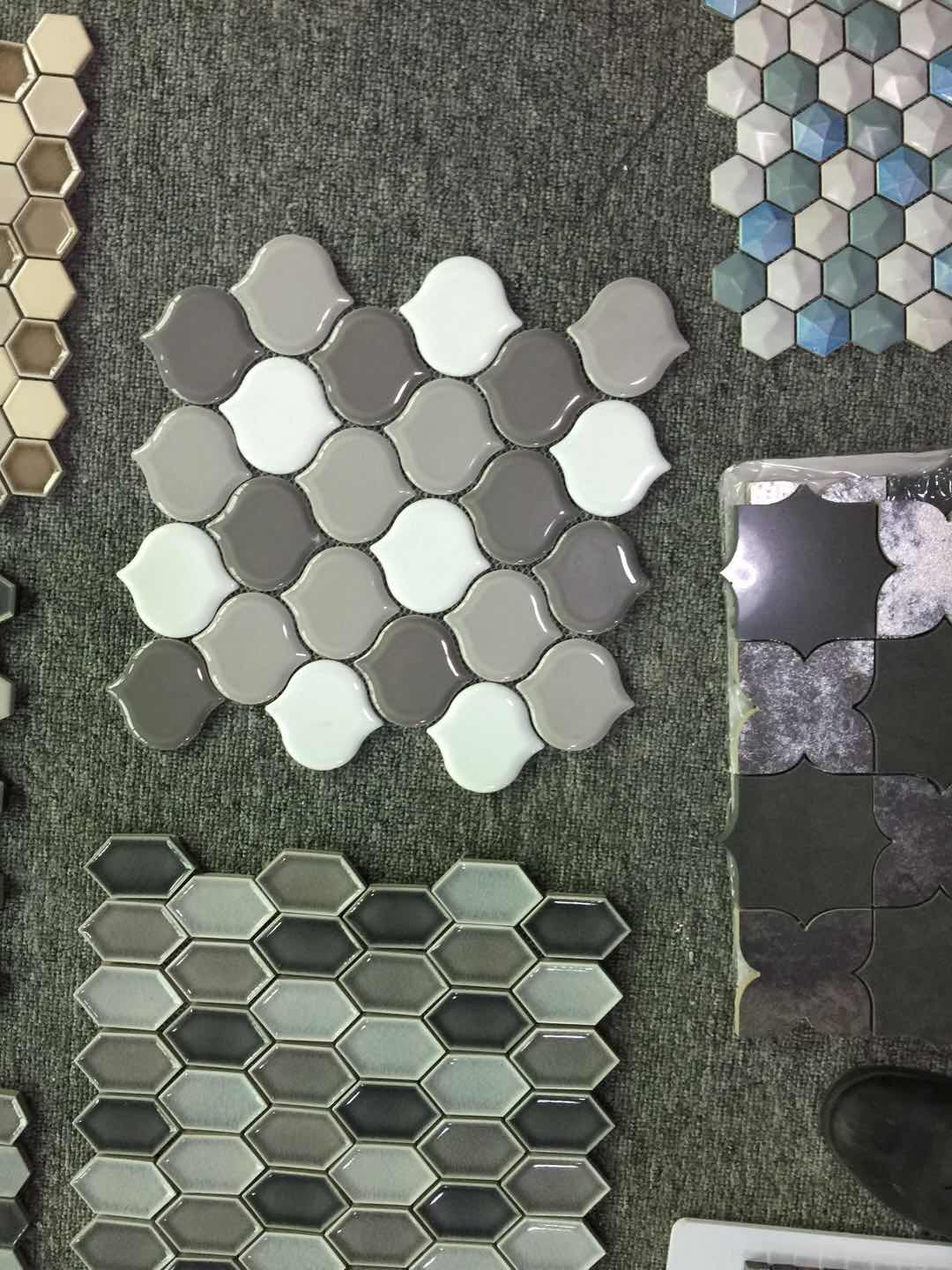 Create your beautifully tiled wall patterns with mosaic tiles